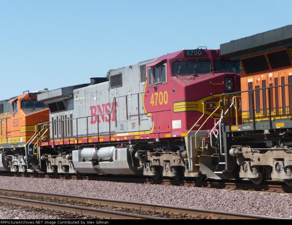 BNSF 4700 Westbound